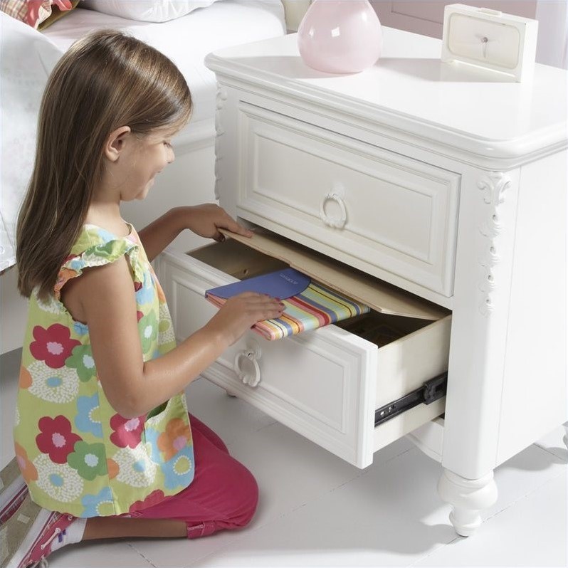 Samuel Lawrence Furniture SweetHeart Nightstand in White ...