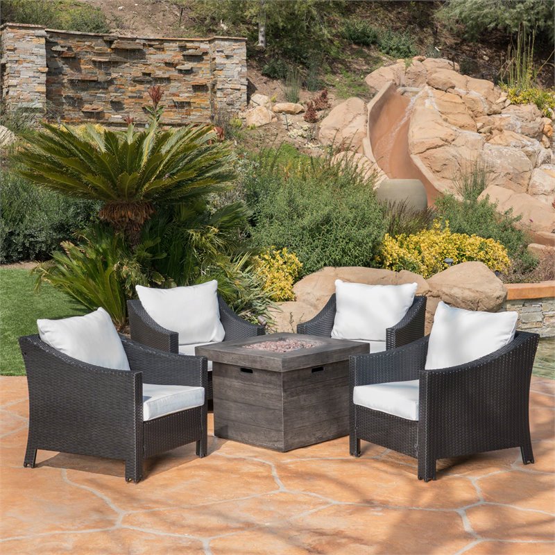 Noble outdoor furniture store