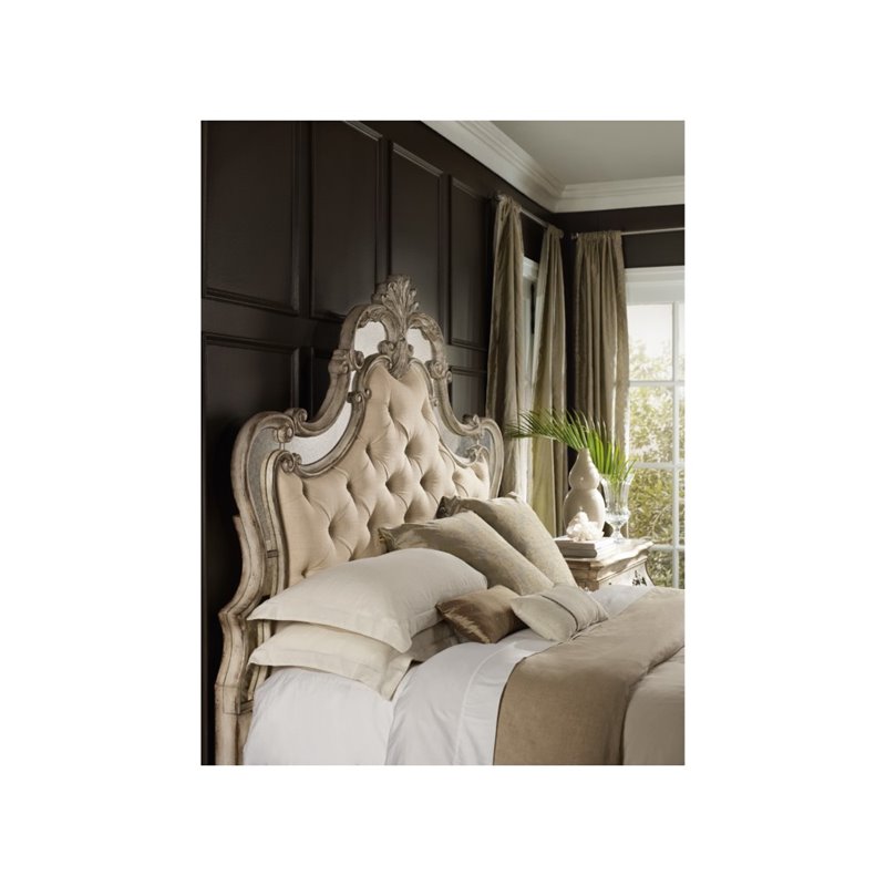 Bowery Hill Traditional Upholstered California King Bed in Silver ...