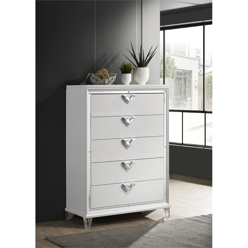 Prism Chest Modern Design 5-Drawers Chest in White Color | Cymax Business