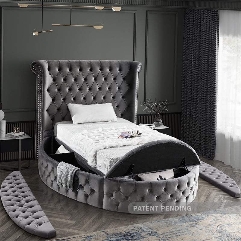 Meridian furniture luxus velvet bed store
