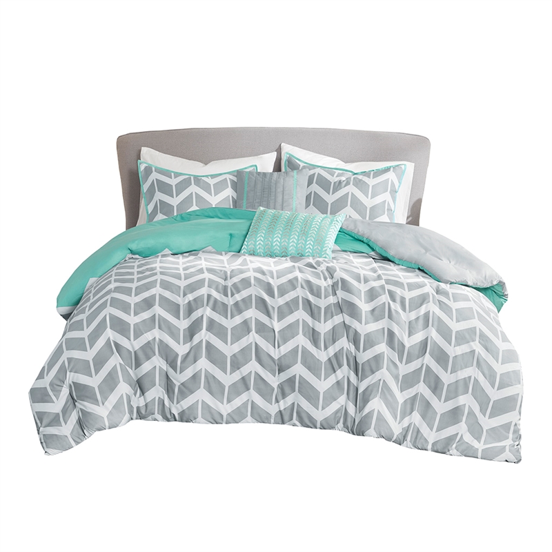 Intelligent Design Nadia Comforter Set in Aqua | Homesquare